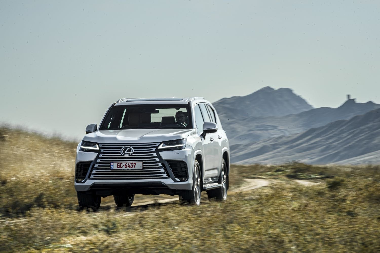Lexus LX IV (J300) 600 V6 (415 Hp) AWD Direct Shift 7 Seat